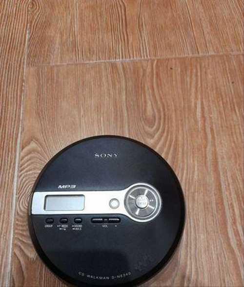 CD плеер Sony D-NE240