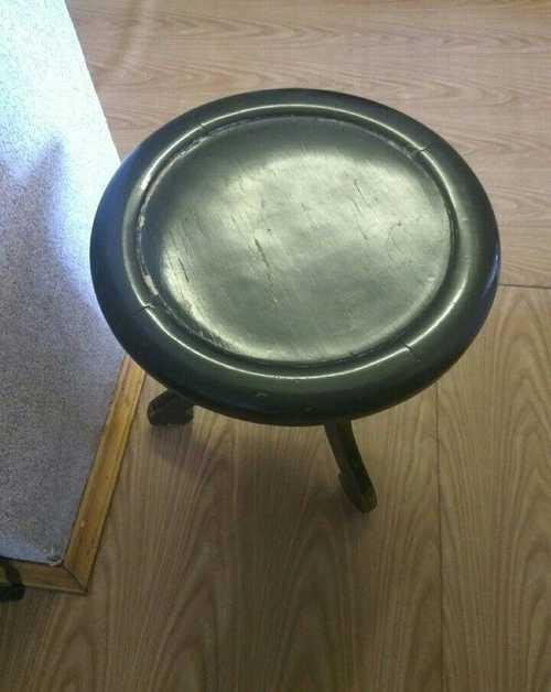 Табурет для фортепиано