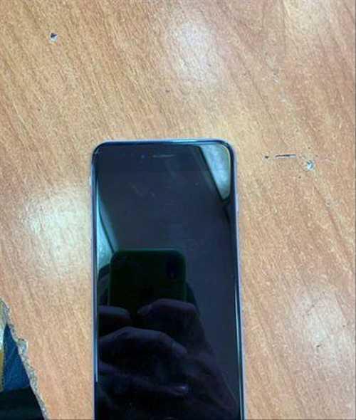 Телефон iPhone