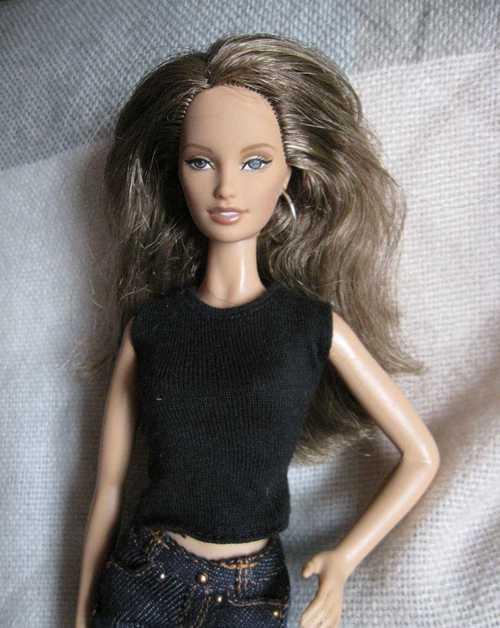 Кукла Barbie (Lara) Basics Jeans