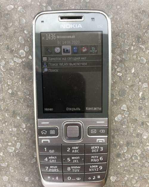 Телефон Nokia E52