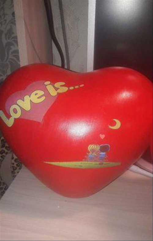 Сердце Love is