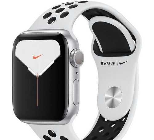 Apple Watch Nike Series 5 GPS 40mm Silver Aluminum