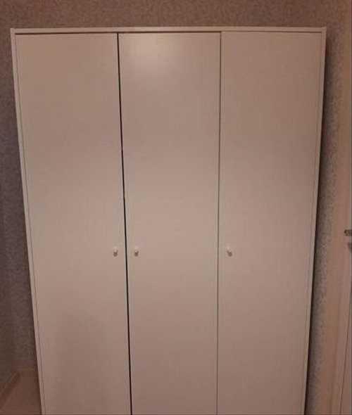 Шкаф / Гардероб IKEA 3-дверный (клеппстад) 117x176