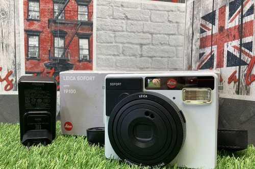 Фотоаппарат Leica Sofort Instant Camera white