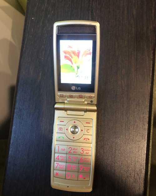 Телефон LG KF300