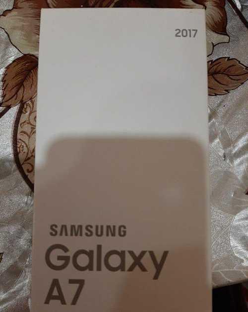 Телефон Samsung Galaxy A7 2017