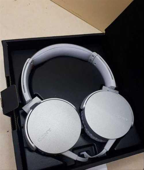 Проводные наушники Sony MDR-XB550