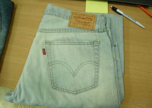 Джинсы Levis 527