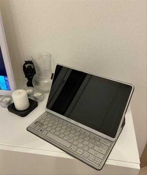 Acer Aspire P3 i3 120Gb + чехол-клавиатура (серебр