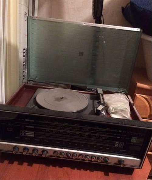 Радиола Вега 319