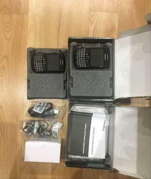 Телефон Blackberry 8520