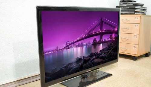Телевизор Samsung UE32D5500 32"