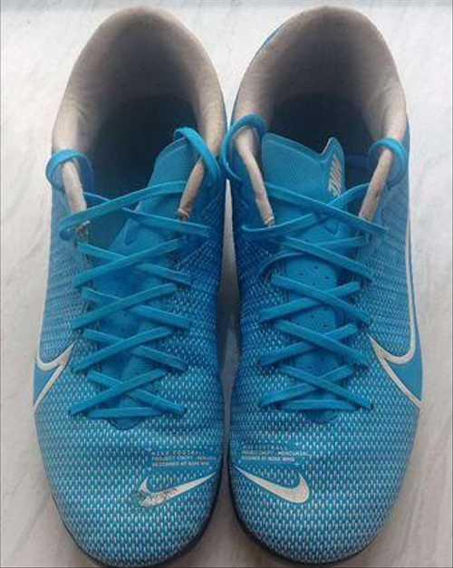 Футбольные бутсы nike mercurial