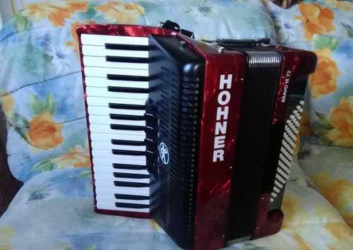 Продаю hohner Bravo III 72 / red