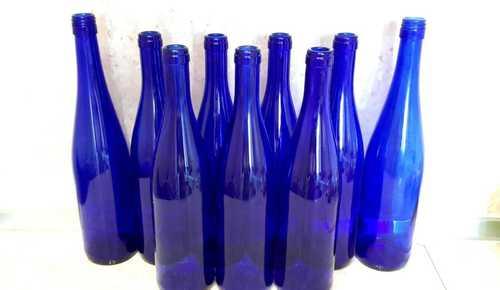 Декоративные бутылки из синего стекла
