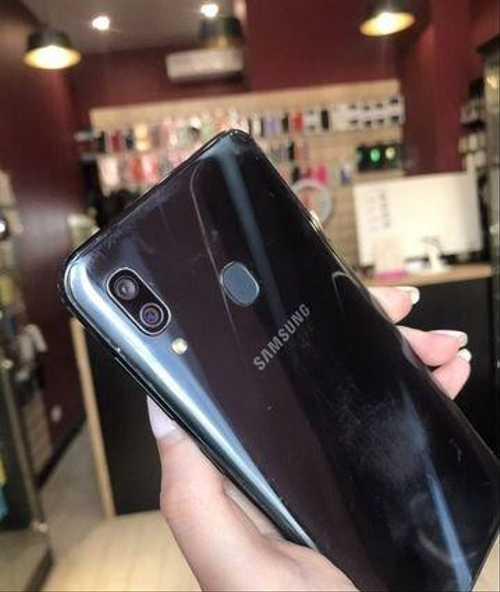 Samsung A30 64gb трещина пятно бу телефон