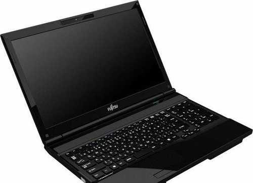 Fujitsu AH532 15.6" i5/8/512/GT 640M LE