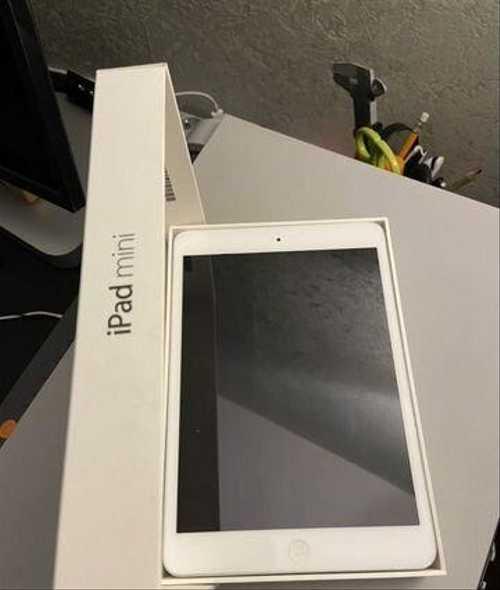 iPad mini wi-fi 16 GB White