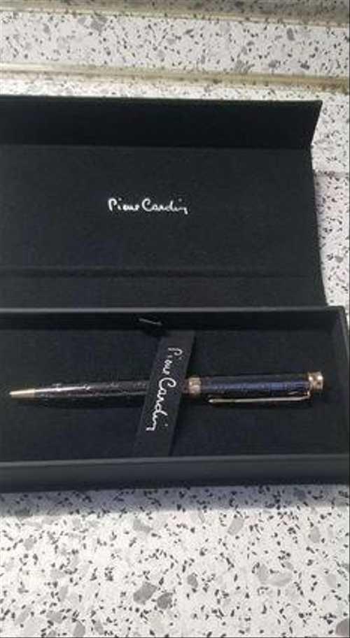 Ручка в подарочной упаковке Cardin. Франция