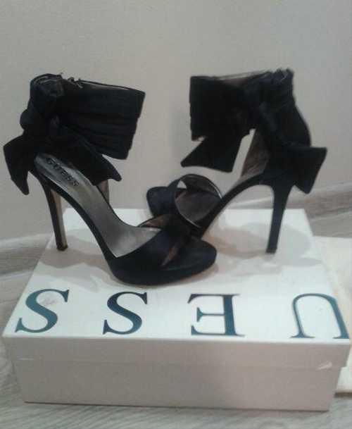 Эксклюзивные туфли Guess