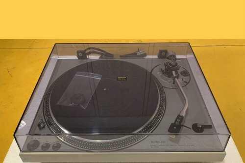 Проигрыватель винила Technics SL-1700 very new