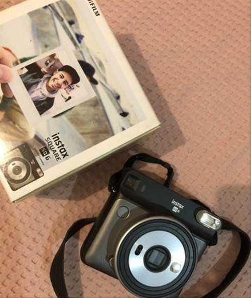 Фотоаппарат с моментальными снимаками Instax sq6