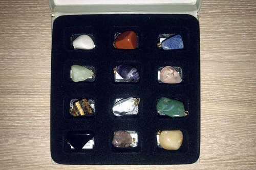 Коллекция самоцветов-кулонов