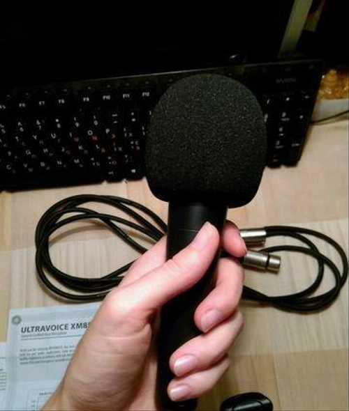 Вокальный микрофон Behringer Ultravoice 8500