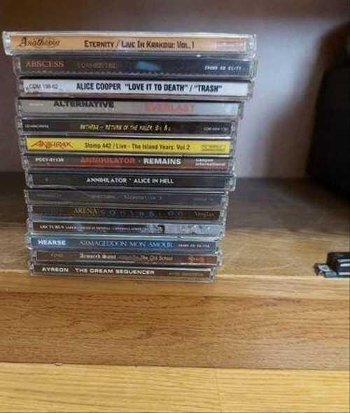 Коллекция cd дисков тяжёлого рока