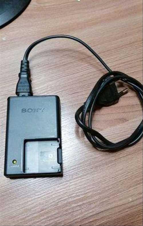 Зарядное устройство Sony BC-CSK