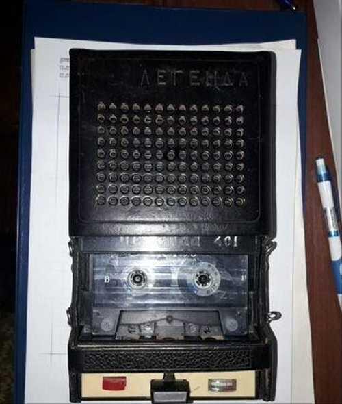 Переносной кассетный магнитофон