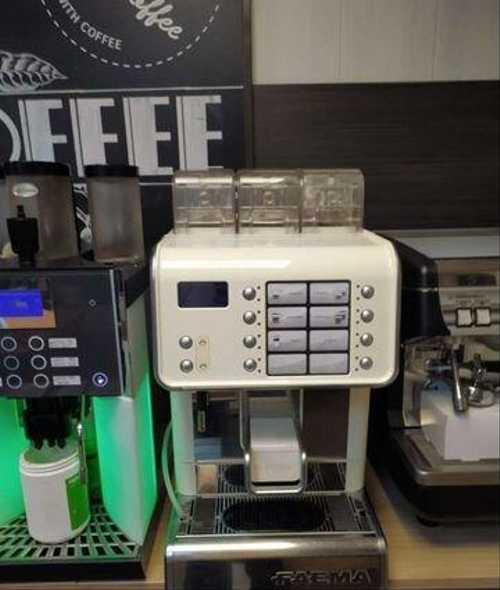 Кофемашина суперавтомат Faema