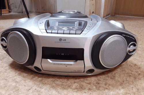 Продам магнитофон типа "boom-box" LG CD - М 371 ах