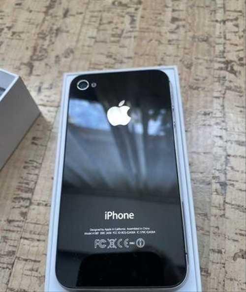 Телефон iPhone 4s
