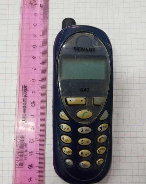 Старый сотовый телефон «Siemens A40»