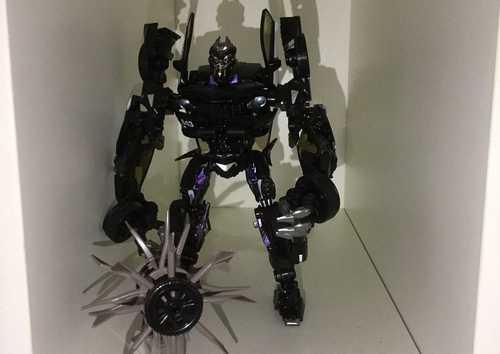 Transformers hasbro barricade masterpiece