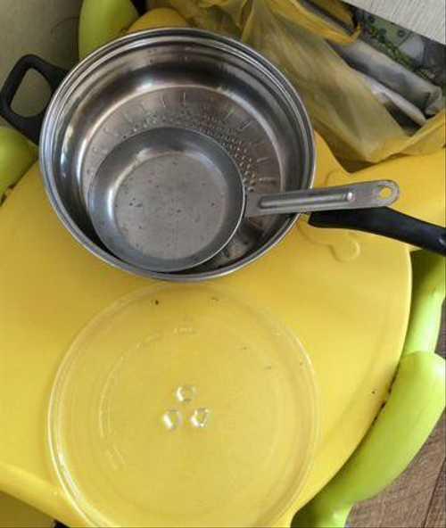 Сковородки 2 шт + стекло от микроволновки