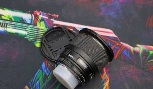 Sigma AF 24mm f/1.8 EX DG aspherical macro Nikon F