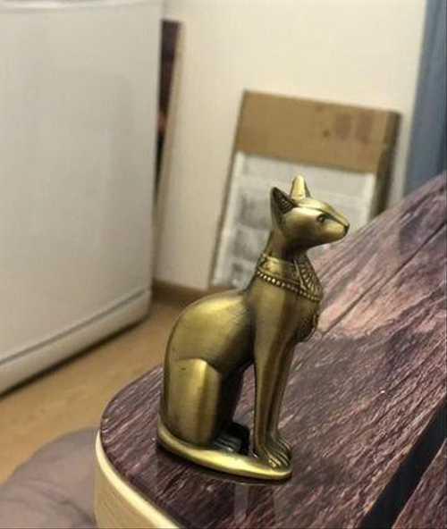 Египетская статуэтка кошка