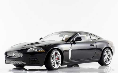 Jaguar XK-R Black Autoart 1/18