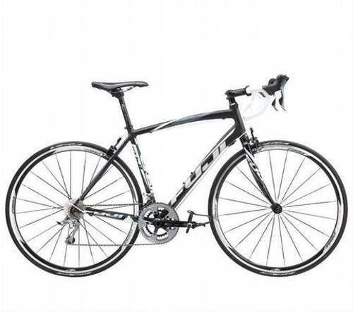 Шоссейный велосипед Fuji Sportif 1.1 Shimano105