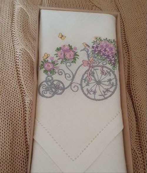 Салфетка с вышивкой "Велосипед" новая