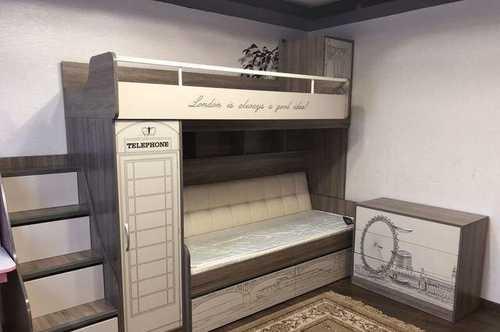 Кровать чердак над гардеробной