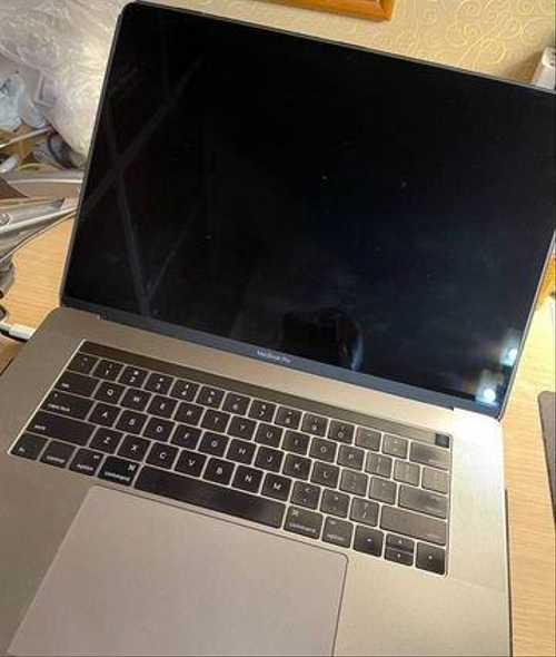 Macbook Pro 15 2016 i7 2.9/16/1TB space gray идеал