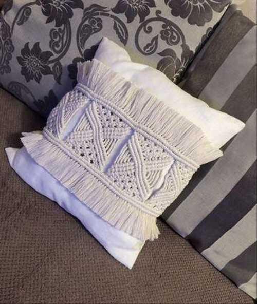 Подушка макраме