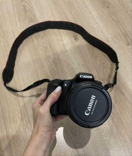 Зеркальный фотоаппарат Canon EOS 60D