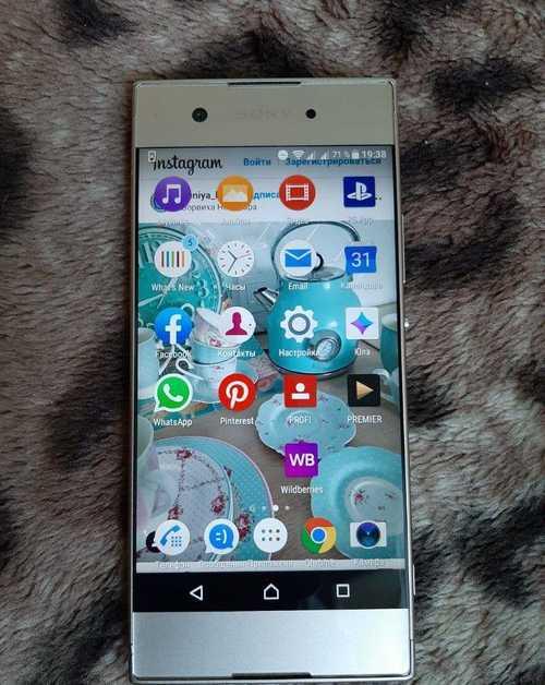 Телефон Sony Xperia