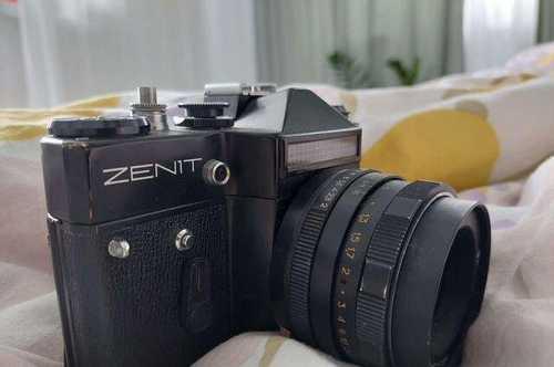 Пленочный фотоаппарат Zenit EM Helios 44M