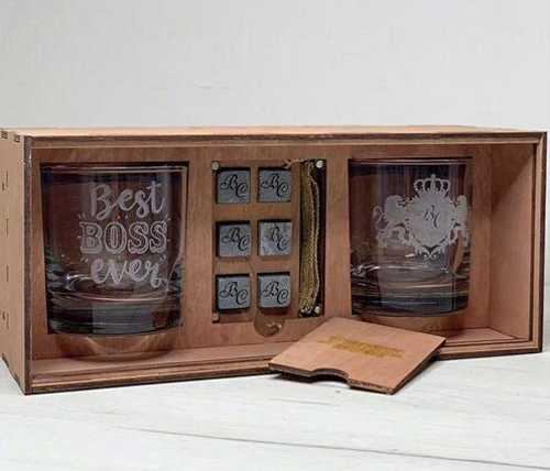 Деревянная подарочная коробка с стаканами